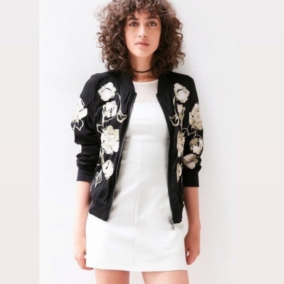 Kimchi Blue | Jackets & Coats | Kimchi Blue Molly Floral Bomber Jacket ...